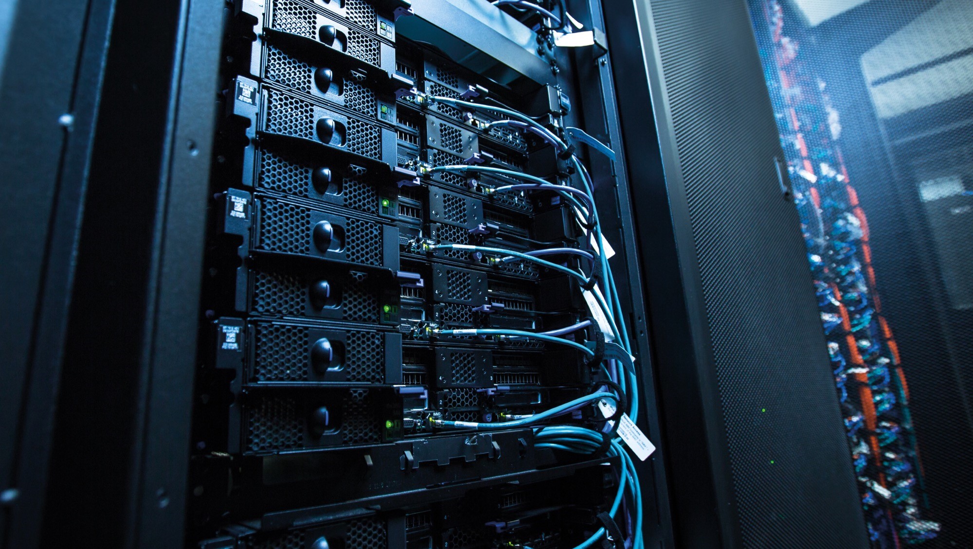 Blue : Datacenter en France, hébergeur Français et solution cloud pour ...